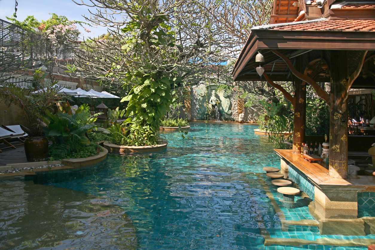 Holiday At Home: Create Resort Vibes with A Swim-Up Bar | Endeavour ...